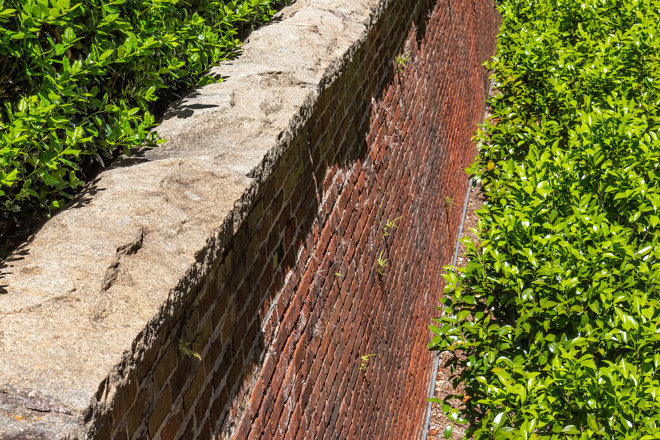Understanding the Causes of Crumbling Brick - and How to Fix It