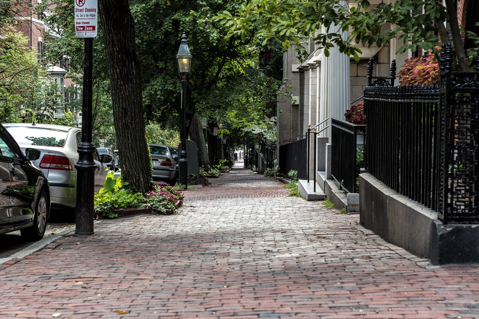 How to Maintain Brick Walkways
